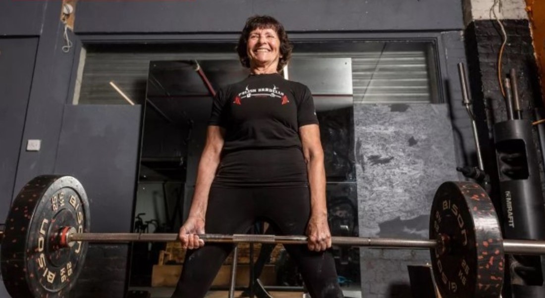 La abuela más fuerte del mundo: Tiene 70 años y es campeona en ...