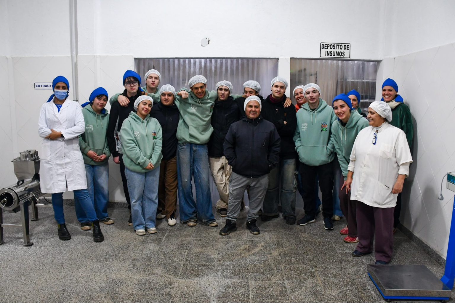 Esquel: Estudiantes de Lago Puelo visitaron el CAPEC para conocer ...
